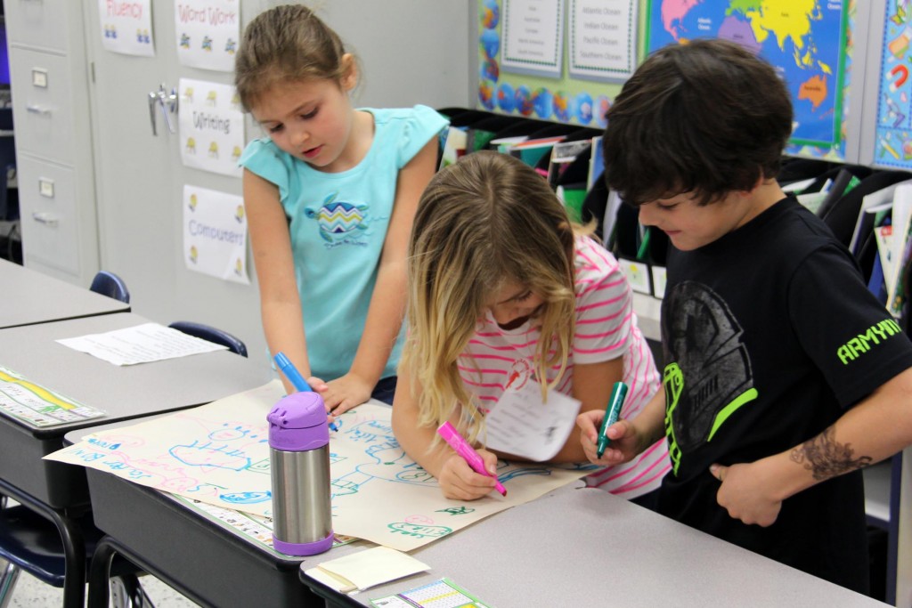 Cooperative coloring teaches students about compromise and ...