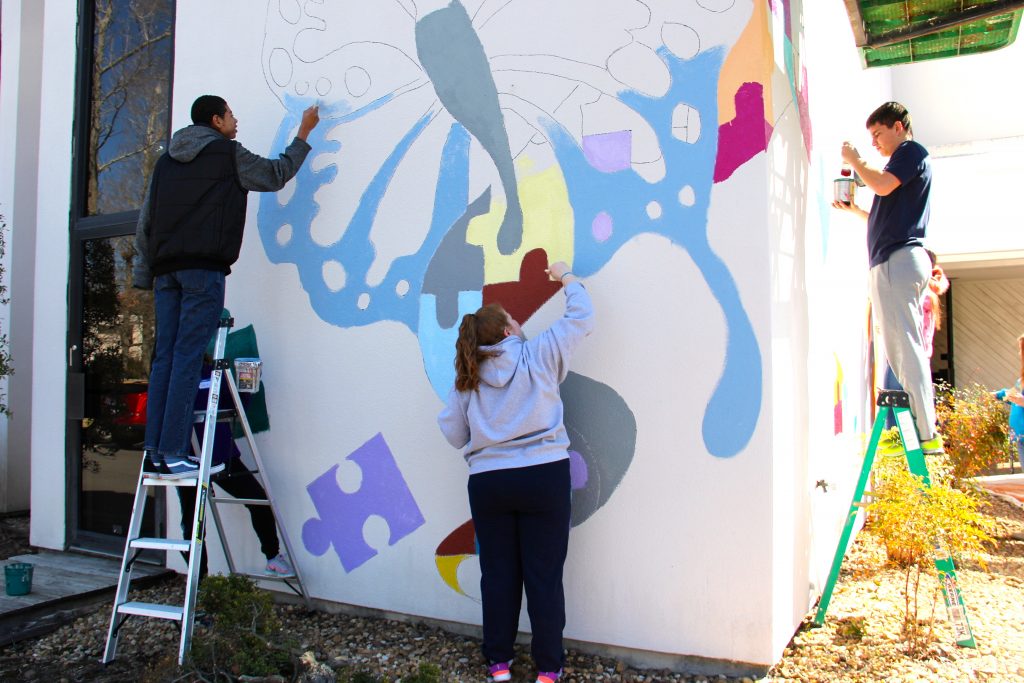 Student mural highlights autism awareness – The Core